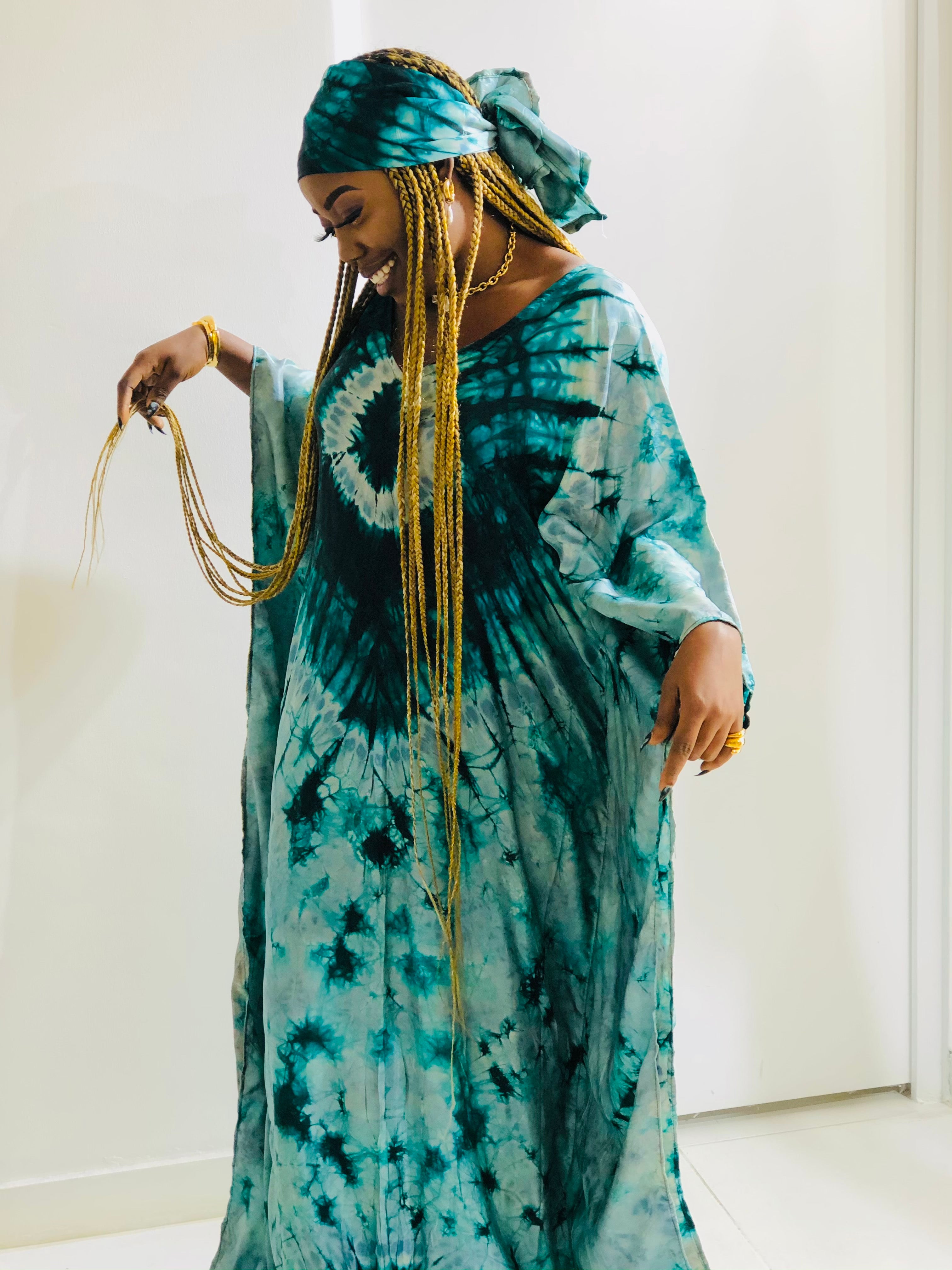 Boubou Kaftan Green & Blue – Studio Concierge